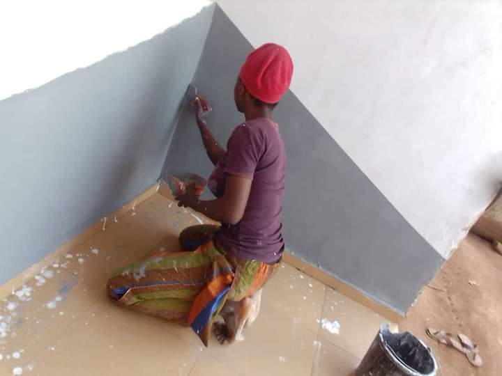 LASPOTECH Student Goes Viral After Spotted Painting Building As Side ...