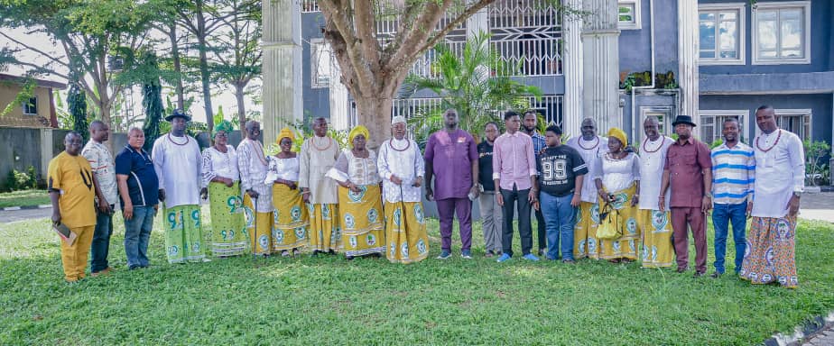 Urhobo Progress Union pays condolence visit to family of Late Chief ...