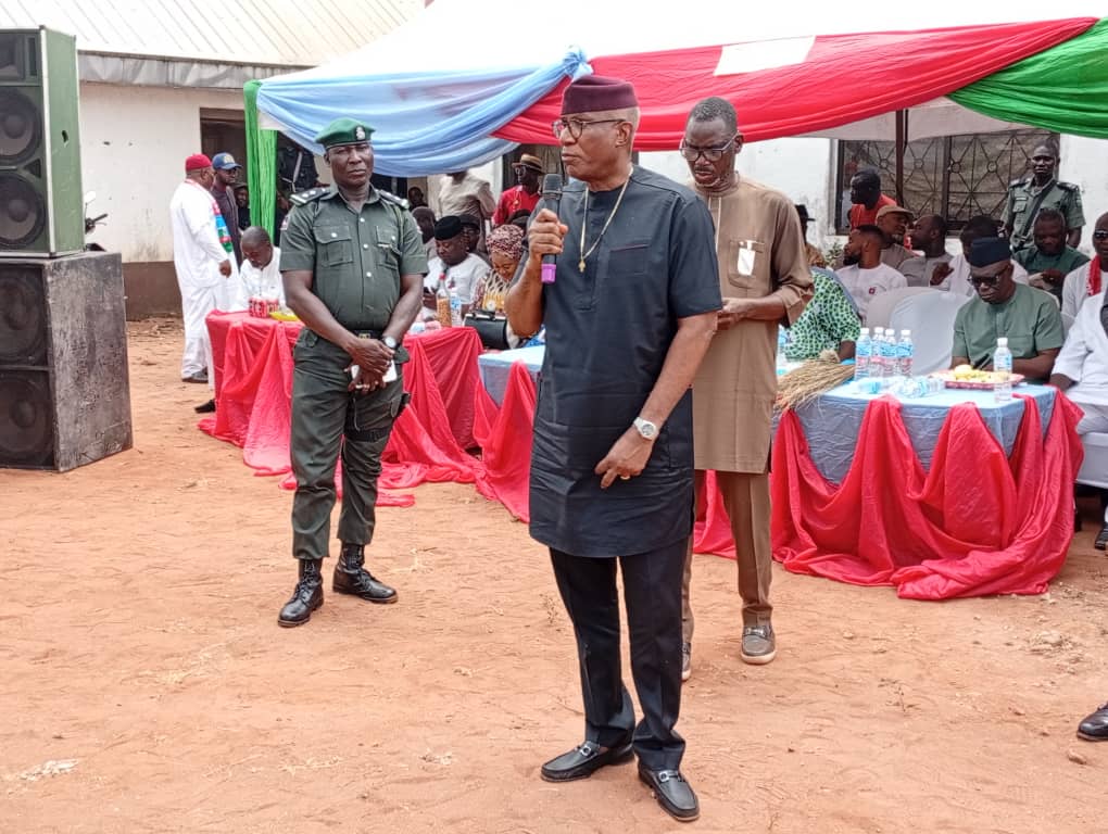 Massive Turnout as Ovie Omo-Agege Engages Party Leaders in Aniocha ...